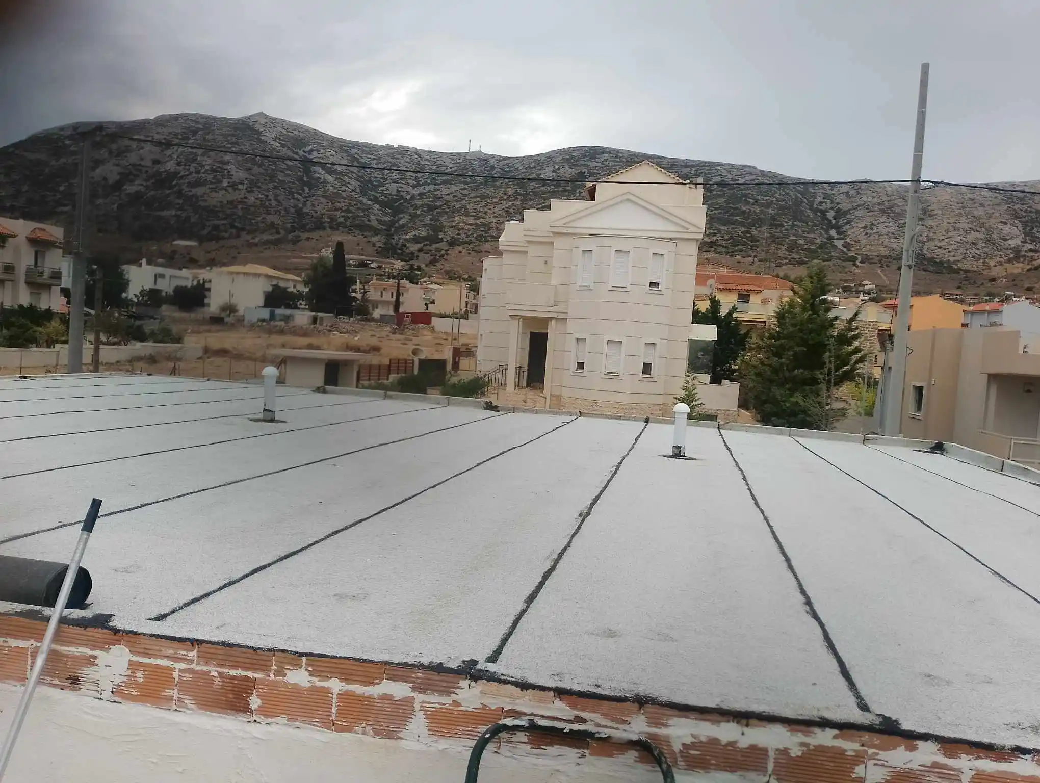 Στεγανωτικά υλικά κατά της υγρασίας για κτίρια και ταράτσες